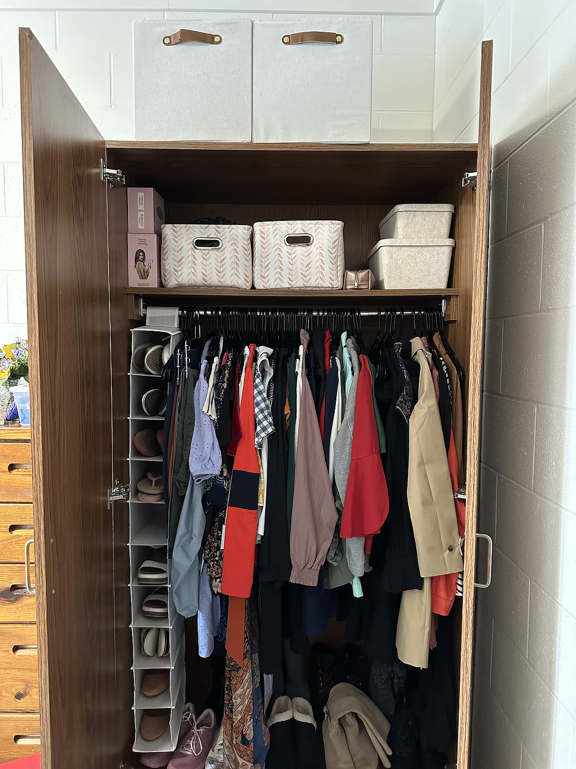 Ultimate Dorm Packing List for Girls - Metropolitan Mama